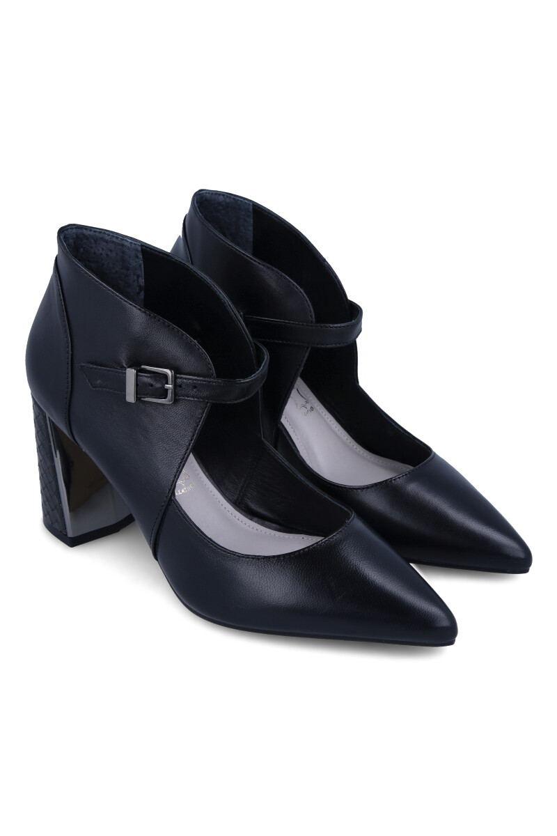 SHOES | AVANGARDIA CONCEPT STORE